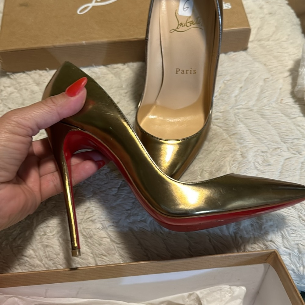 So Kate Specchio Christian Louboutin. - Gem